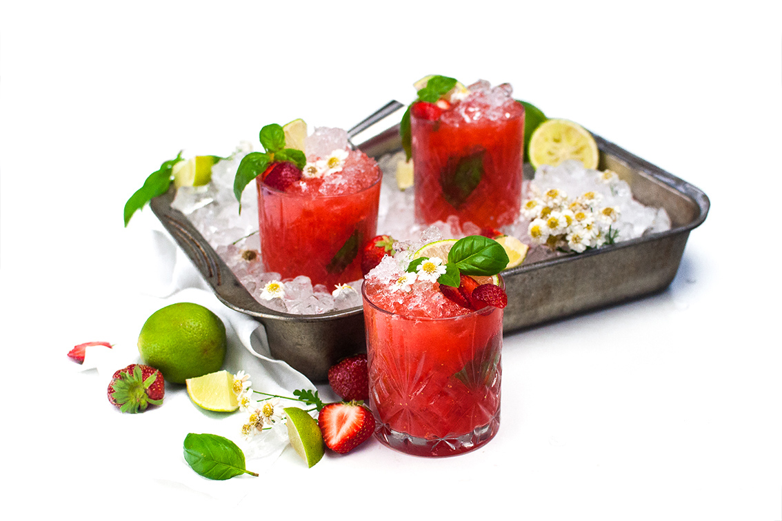 Strawberry Basil Fizz – vollgut-gutvoll